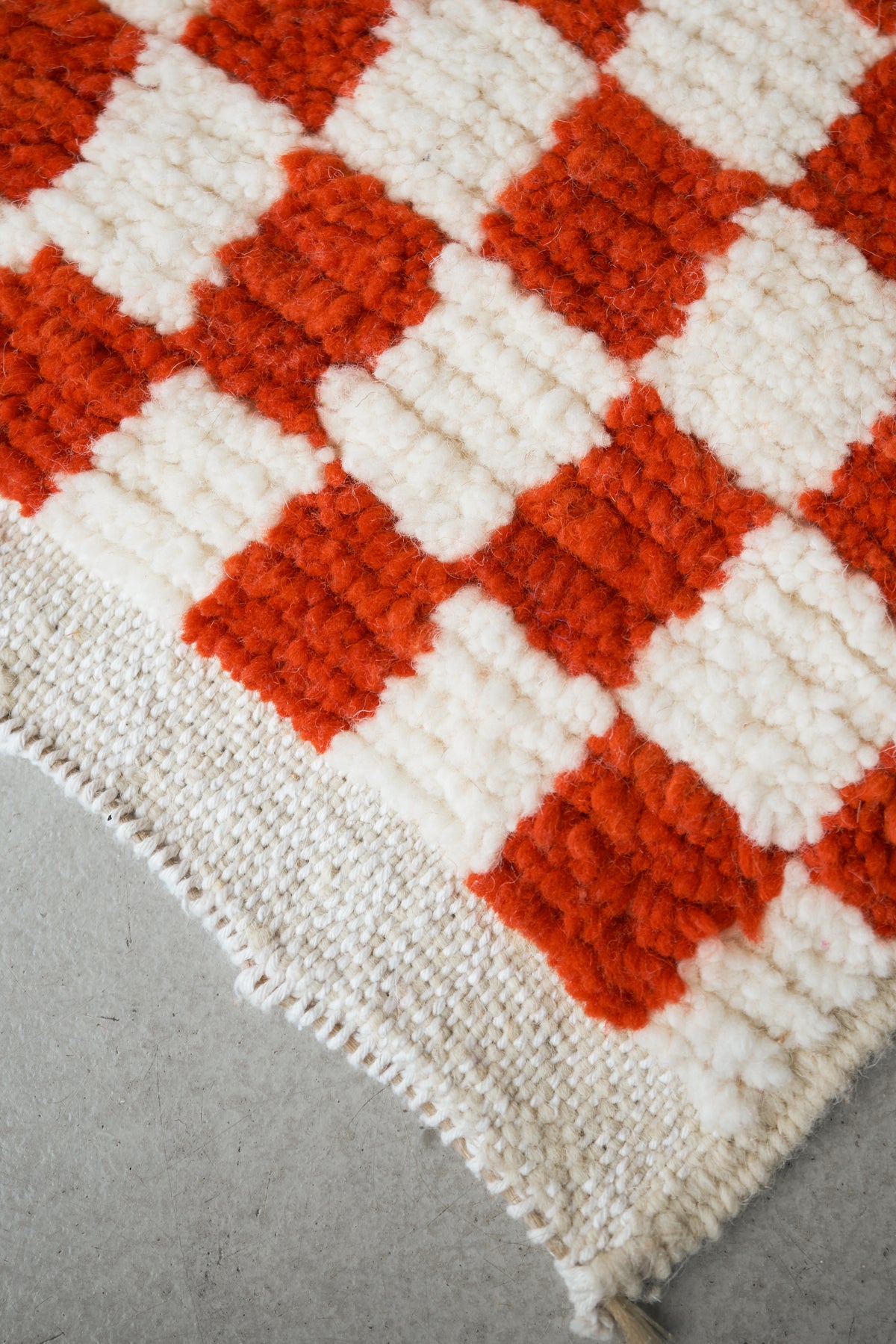 1 Classic Red Checkmate Rug - SECOND CHOICE | Hand In Hand Store